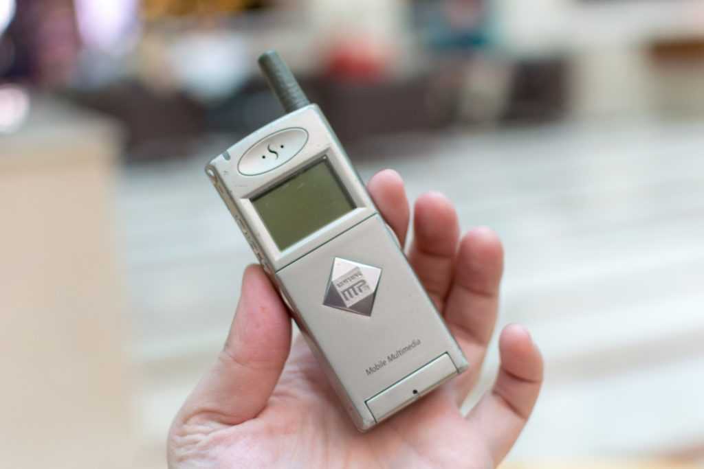 Samsung SGH-600 (1999.) i Samsung SGH-M100 (2000.) | Portofon